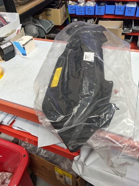 Genuine Holden Radiator Cover Engine Bay for VT VX VU SS Executive ...