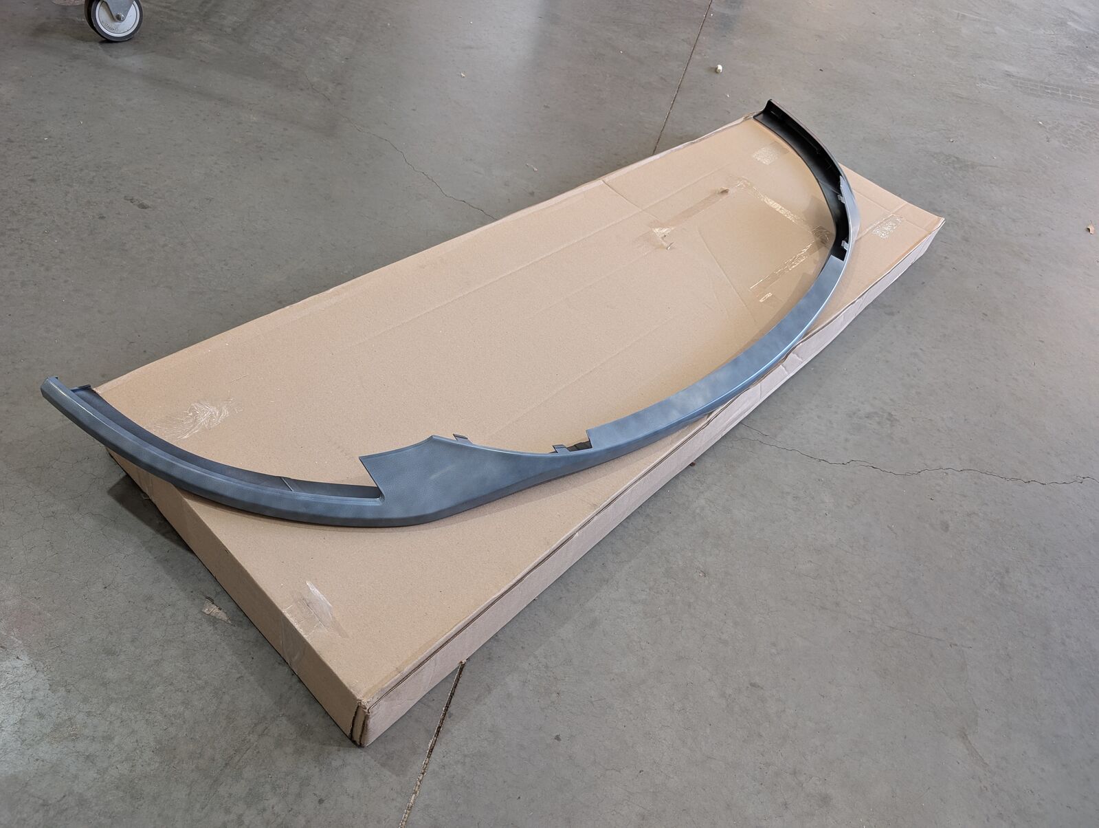 Genuine HSV Chin Lip Plastic Spoiler Lip (Unpainted) for VF GTSR & GTSR ...
