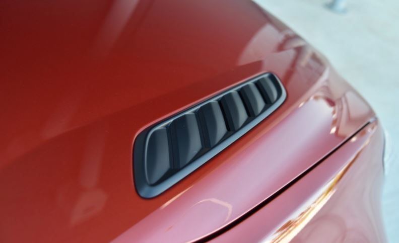 Genuine Holden Bonnet Vents / Scoop Gloss Black Phantom VF2 HSV GenF ...