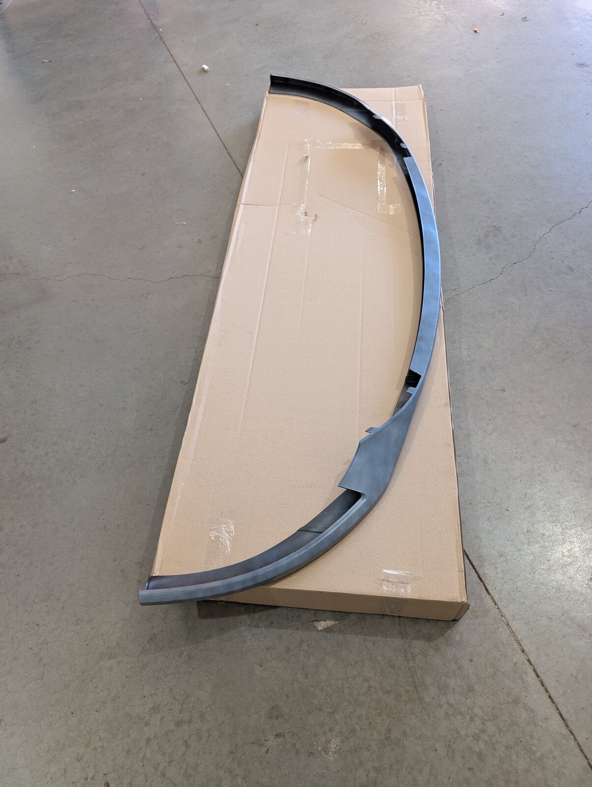 Genuine HSV Chin Lip Plastic Spoiler Lip (Unpainted) for VF GTSR & GTSR ...